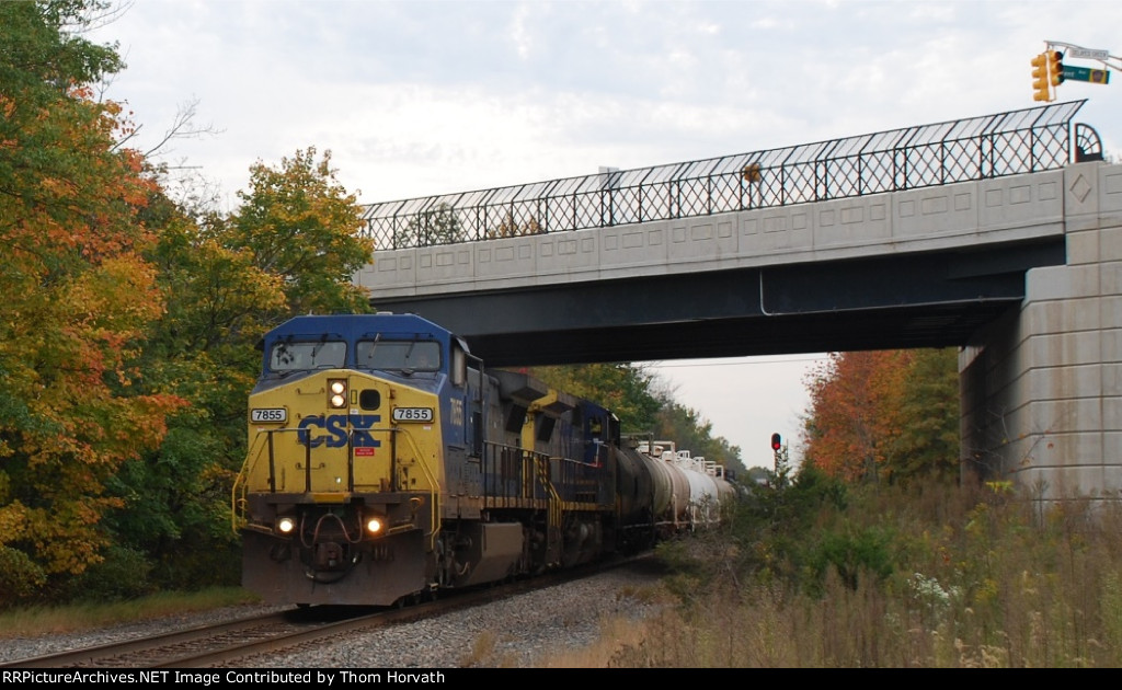 CSX Q418 passes beneath the Route 206 overpass